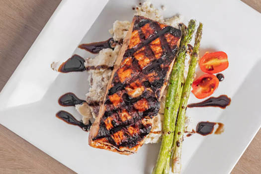 PUTTERHAM GRILLE | 1012 W Roxbury Pkwy, Chestnut Hill, MA 02467